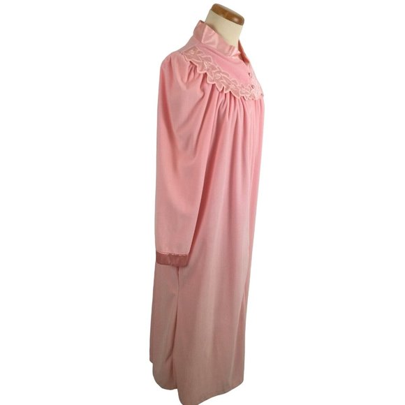 Vandemere | Intimates & Sleepwear | Vintage Vandemere Womens M Robe ...